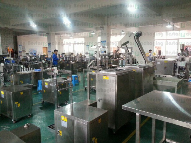 Automatic packaging machine for wall tile grout floor tile grout